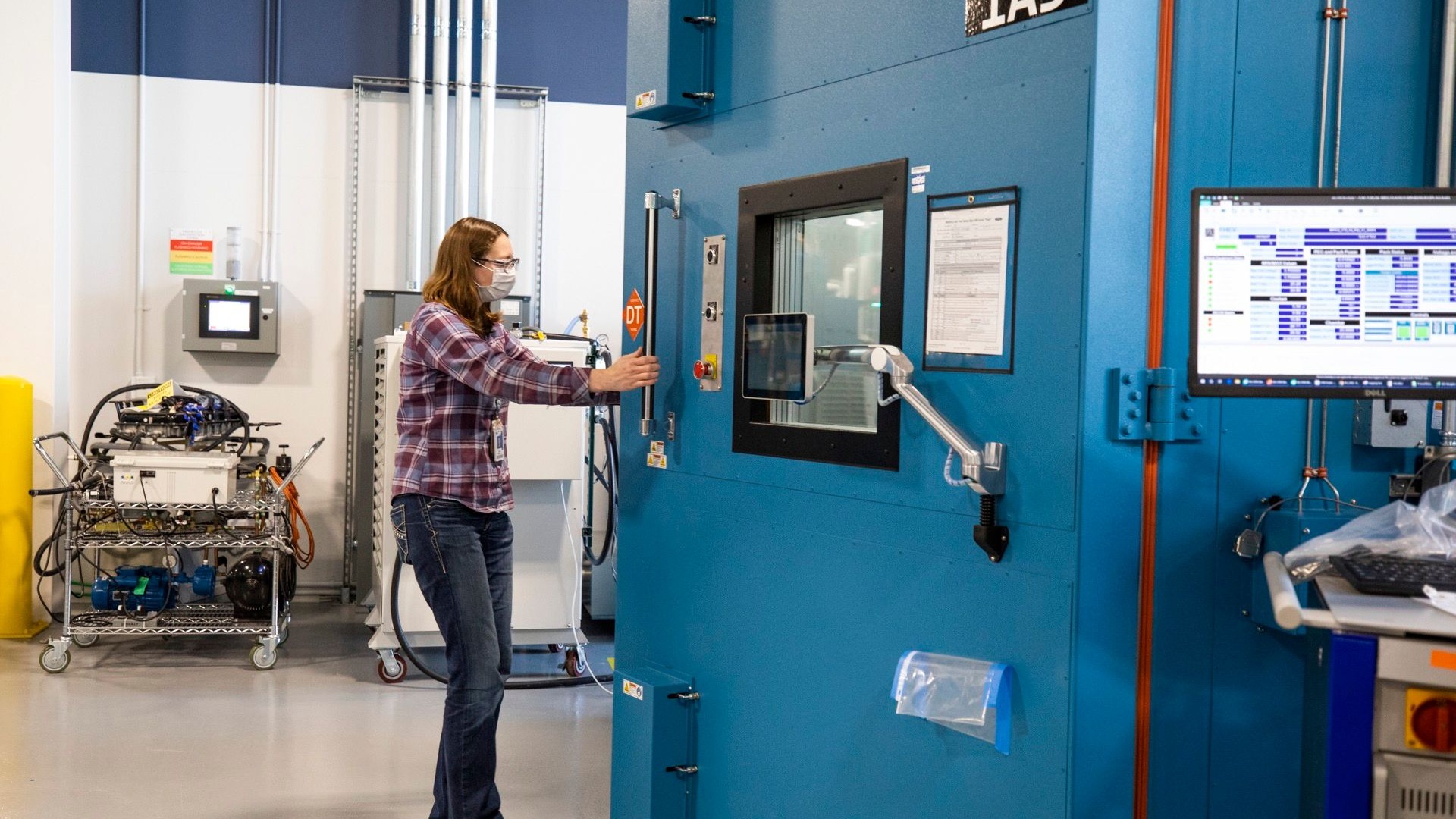 Ford plans to build battery cells for future electric vehicles