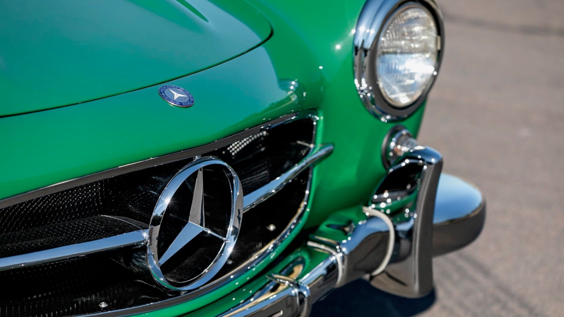 One-of-one 1955 Mercedes-Benz 300SL Gullwing heads to auction