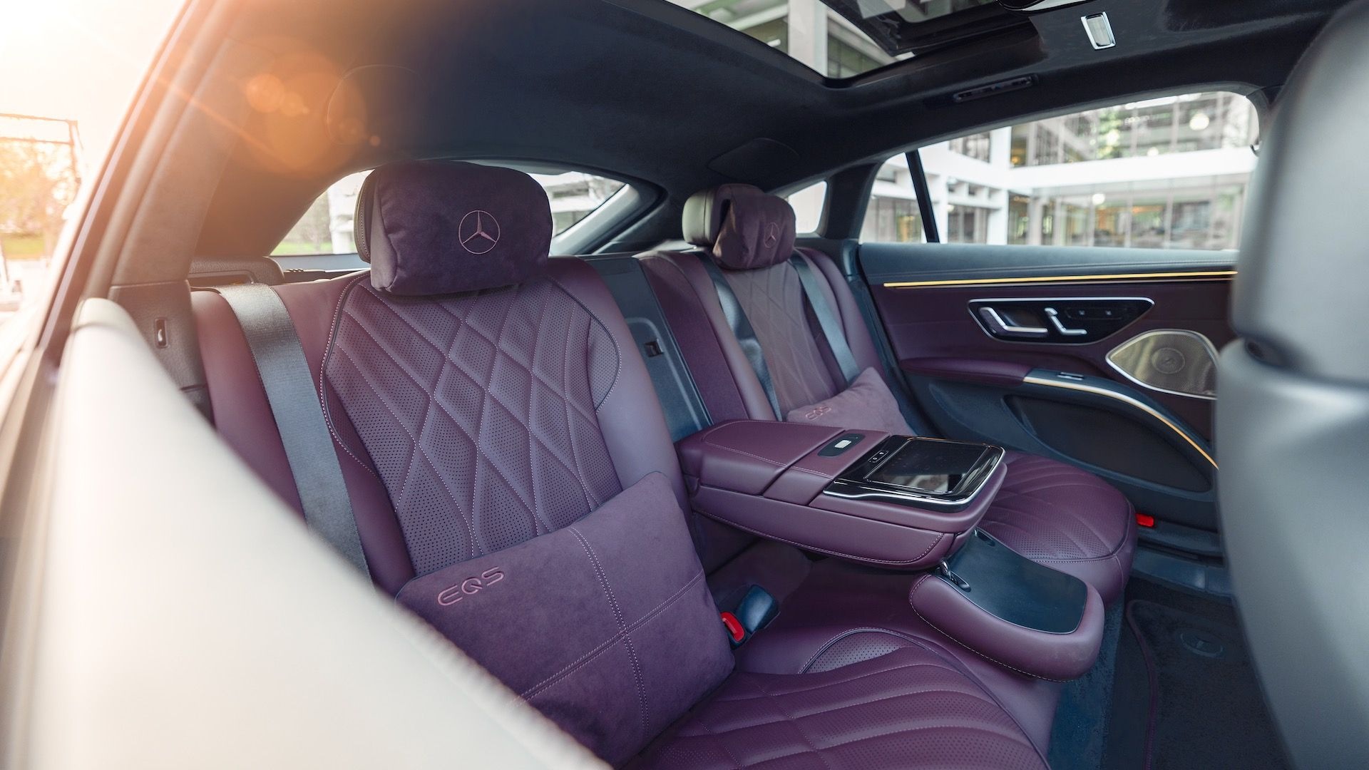 Mercedes-Benz EQS Manufaktur Signature Edition adds distinctive details