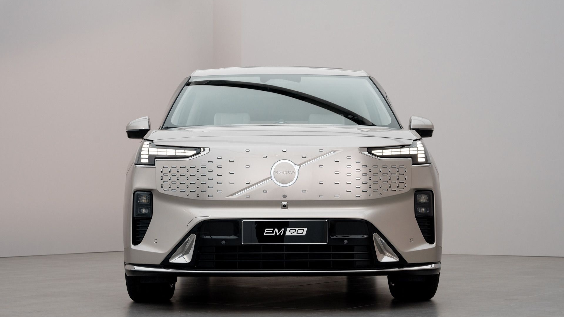 Volvo EM90 electric minivan is an executive shuttle for the future