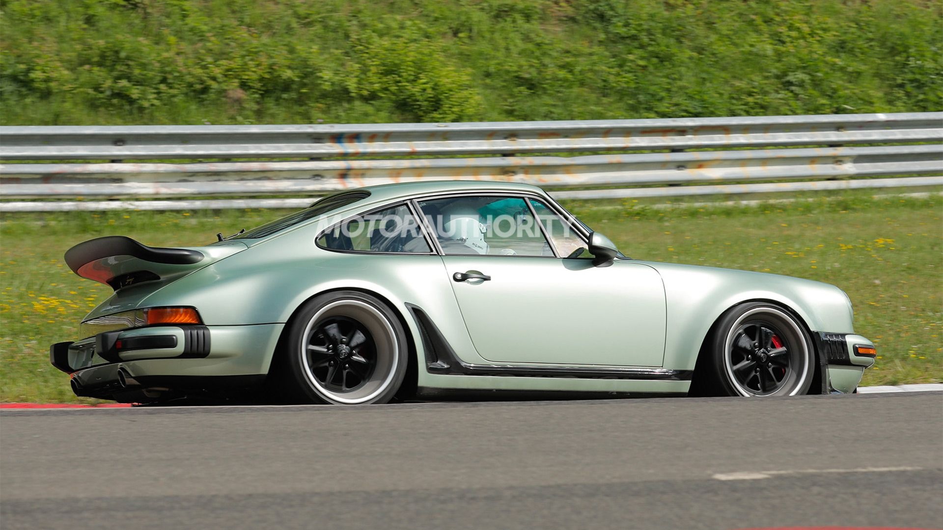 Porsche 930-inspired Singer Turbo Study spotted at the 'Ring