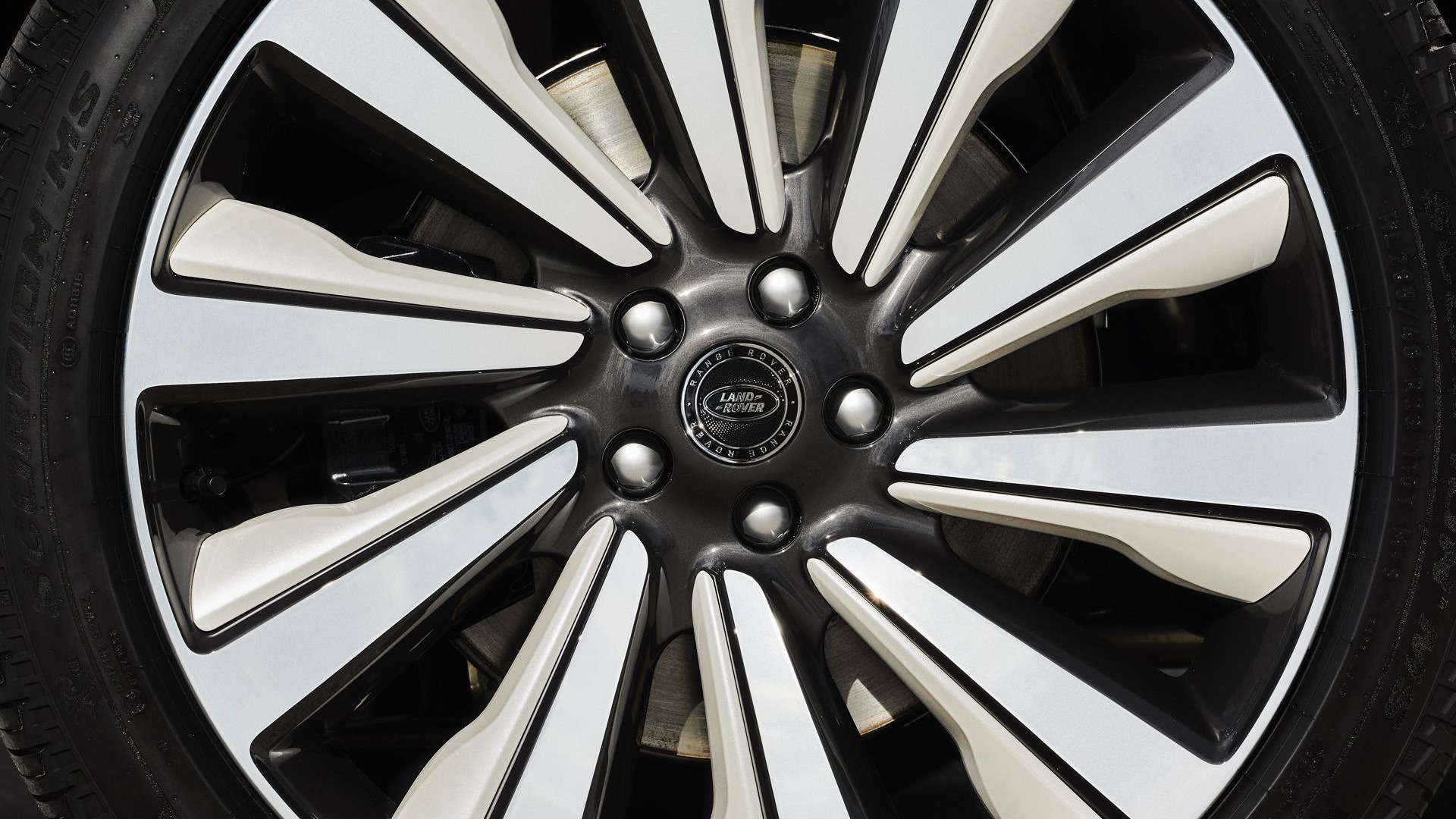 Range Rover SV Candeo takes bespoke options to the extreme