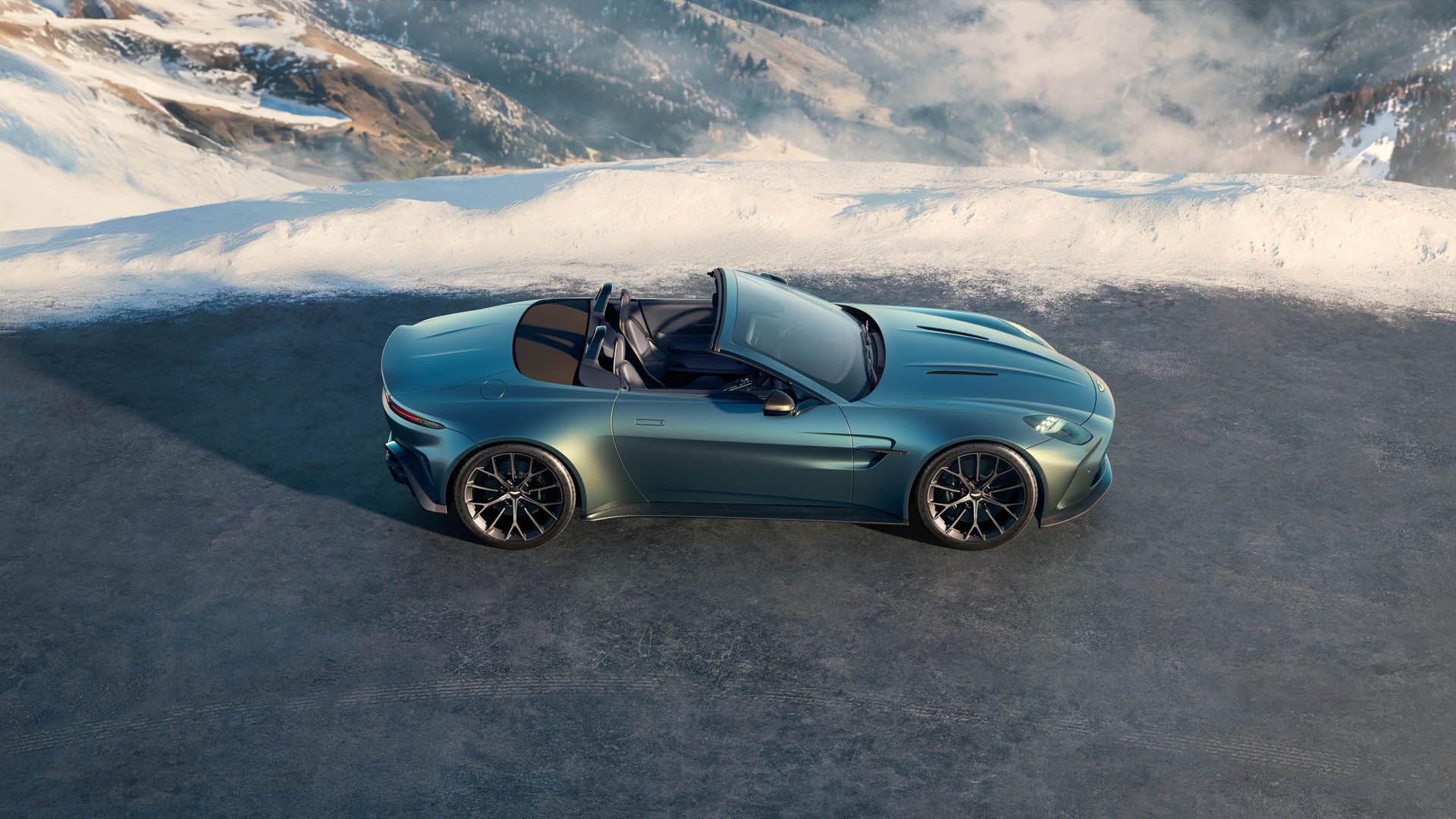 2026 Aston Martin Vantage Roadster ready to drop its top