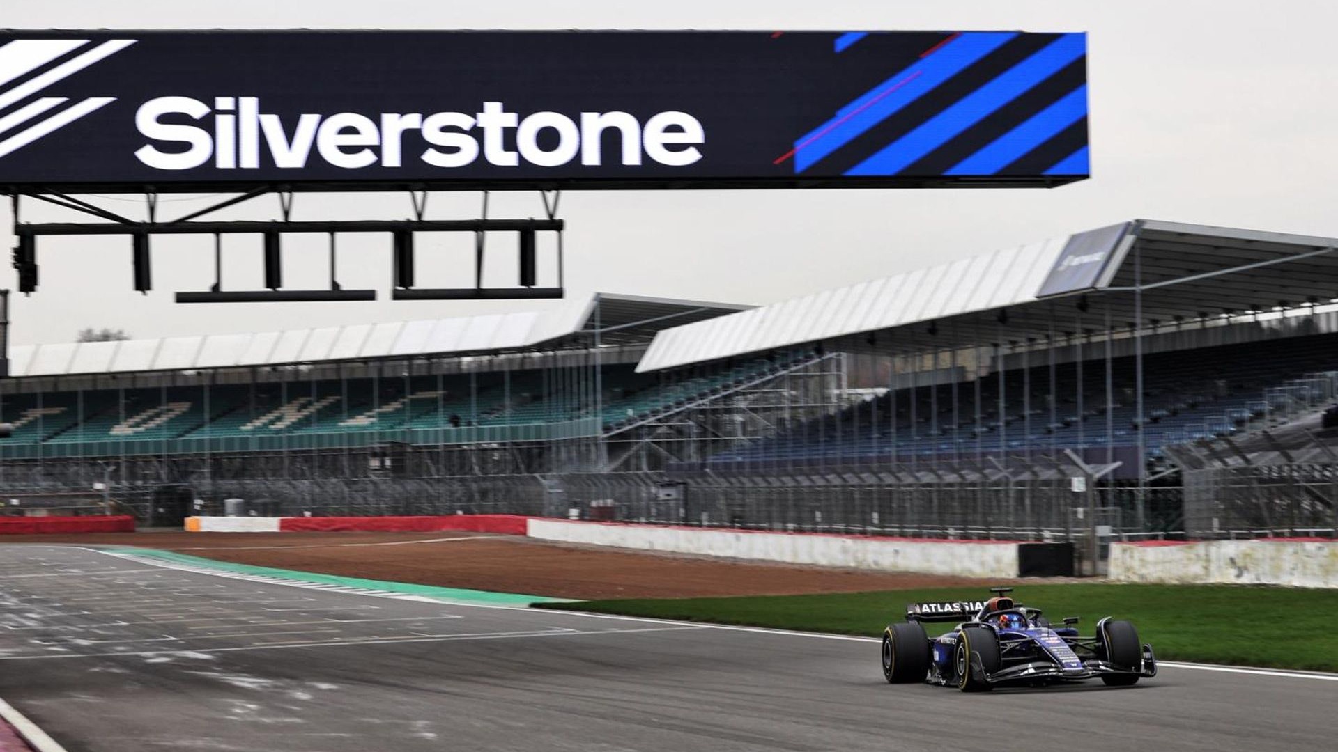 2025 Williams FW47 F1 car conducts shakedown at Silverstone