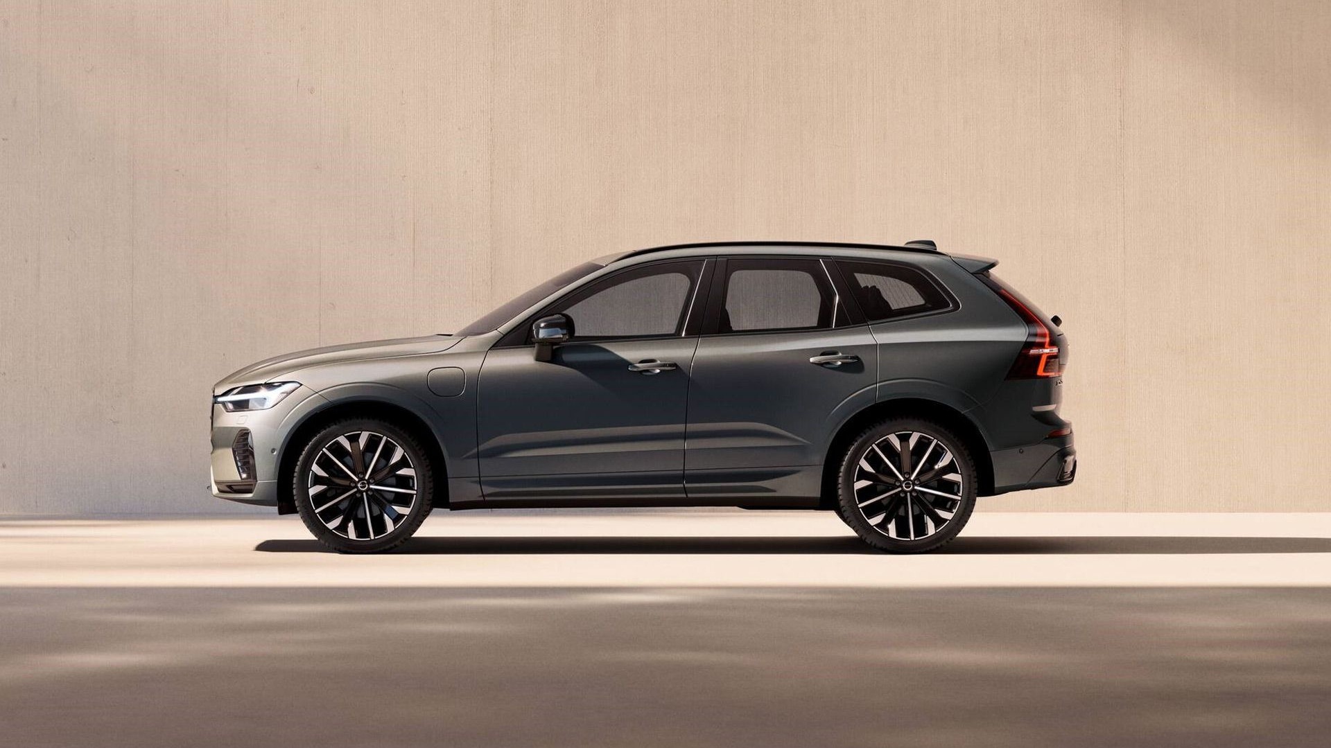 Updated Volvo XC60 arrives with refreshed exterior and cabin