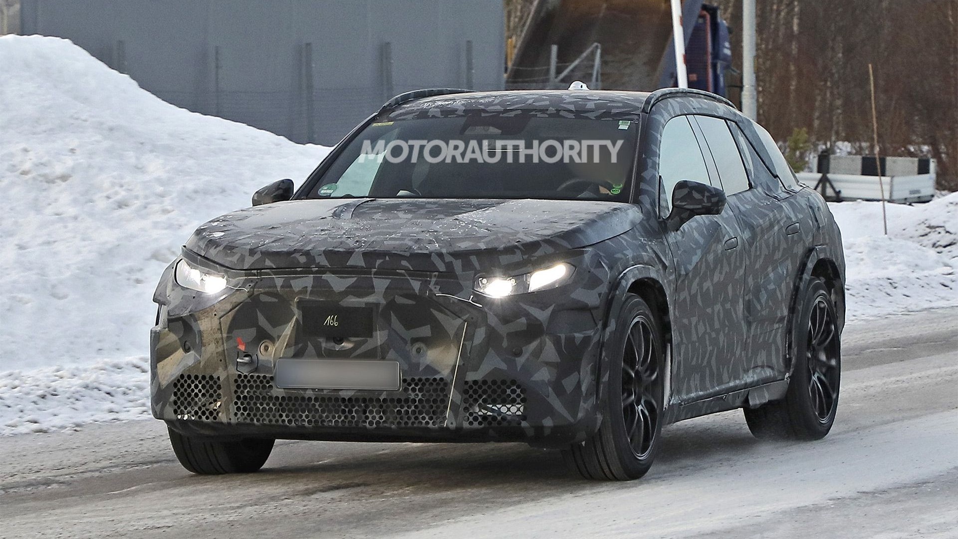 2028 Mercedes-AMG electric full-size SUV spied testing
