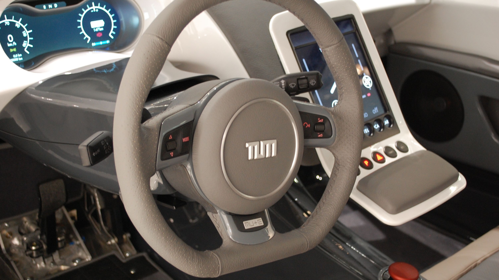 2011 Frankfurt Auto Show: Mute Electric Car Shows Promise