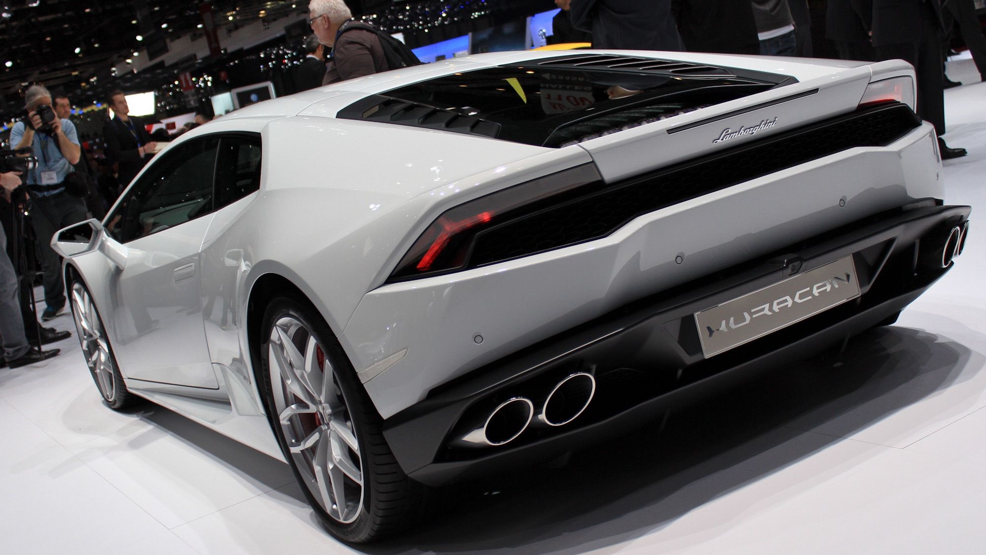 Lamborghini Huracán LP 610-4: Geneva Motor Show Live Photos And Video