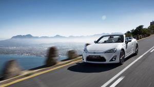Toyota FT-86 Open concept revealed