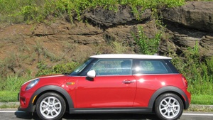 2014 MINI Cooper: Gas Mileage Review With 3-Cyl Engine + Manual