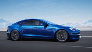 2021 Tesla Model S and Model X revealed with airplane yoke steering ...