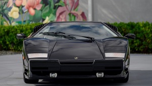 Lamborghini Countach with 155 miles, original tires heads to auction