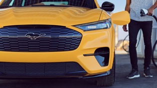 Ford Mustang Electric Drag Car Does 0 To 60 MPH Under 2 Seconds ...