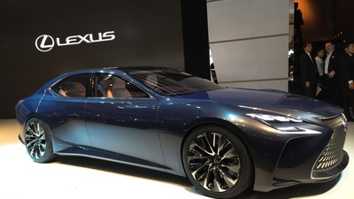 Lexus LF-FC Concept Previews Next LS, Fuel Cell Future: Live Photos & Video