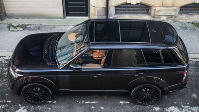Kahn Design shows off two very bespoke Range Rovers