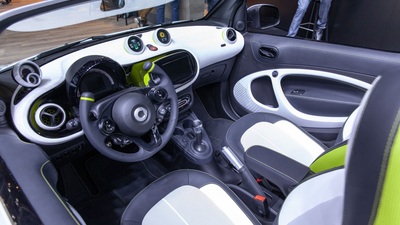 Smart previews future look with ForEase speedster concept