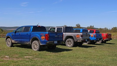 4 x 4x4: Who is the king of mid-size pickup off-roading?