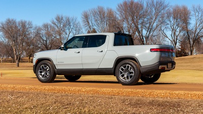 Review: 2024 Rivian R1T raises the bar for innovation