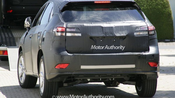 Lexus confirms new HS250h dedicated hybrid sedan for Detroit Auto Show