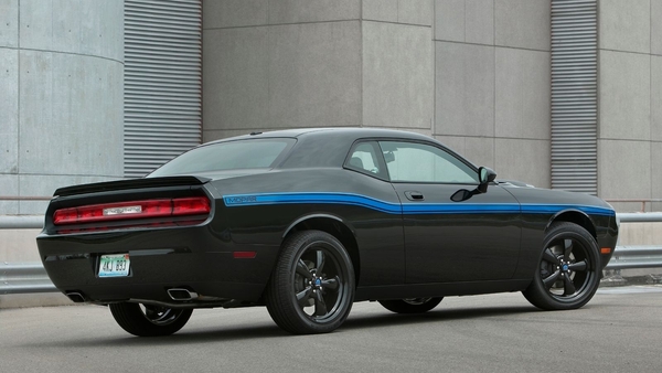 Dodge reveals Mopar '10 Challenger