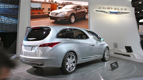 Chrysler 700C Concept Debuts At 2012 Detroit Auto Show