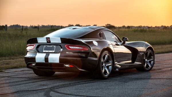 Hennessey does what Dodge won't: Supercharge the Viper