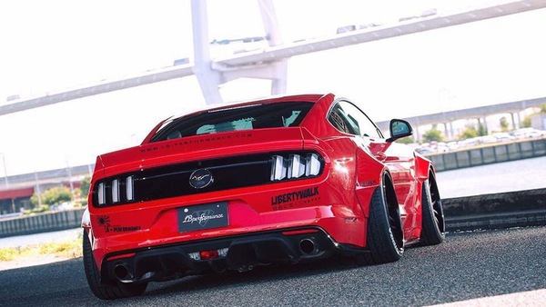 Liberty Walk wide-body Ford Mustang revealed