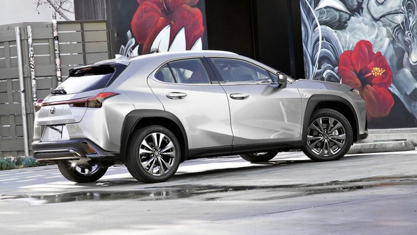 2019 Lexus UX small SUV emerges in US trim, hybrid included, at NY auto ...