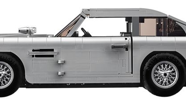 Live your James Bond fantasies in small scale with this Lego DB5