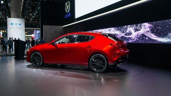 2019 Mazda 3 brings premium look, tech to compact segment