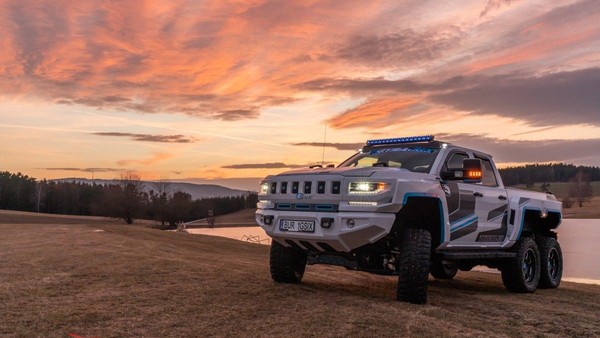 Bureko 6x6 pickup is a Chevy Silverado on steroids