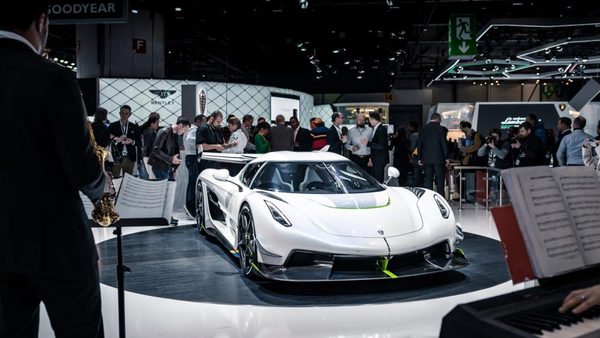 The Koenigsegg Jesko show car has 34 layers to its paint
