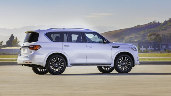 2020 Infiniti QX80 arrives with new dash, Edition 30 Package