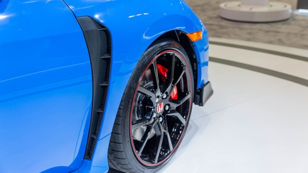 First drive review: The 2020 Honda Civic Type R irons out its ride, not ...