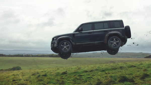Land Rover demonstrates toughness of new Defender on James Bond movie set