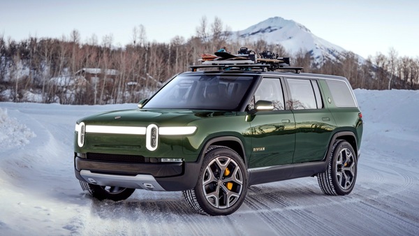 2022 Rivian R1T and R1S: Both electric trucks top 300 miles of EPA range