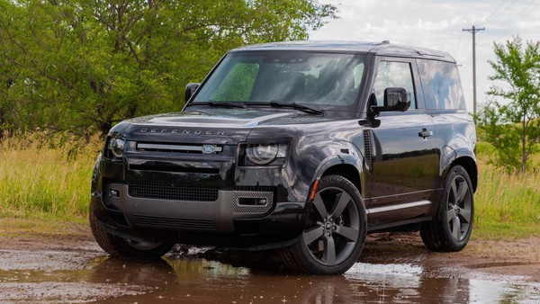 Review: 2022 Land Rover Defender 90 V8 pulls like a hungry dog on a leash