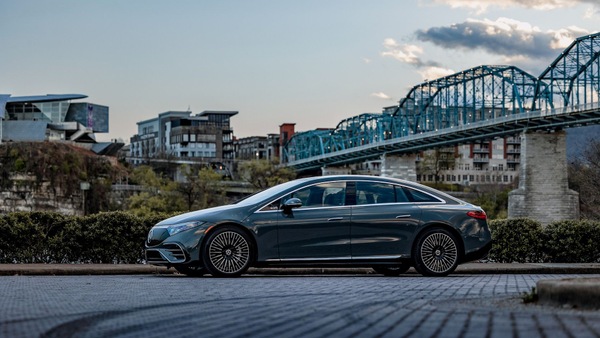 Mercedes-Benz EQS Manufaktur Signature Edition adds distinctive details