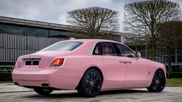 Rolls-Royce made a pink Ghost