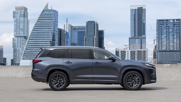 2025 Lexus TX 350 with AWD gets available F Sport Handling upgrade