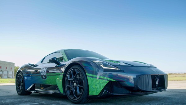 Maserati MC20 prototype sets new self-driving speed record