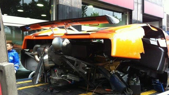 Pagani Zonda F Crashes In Hong Kong