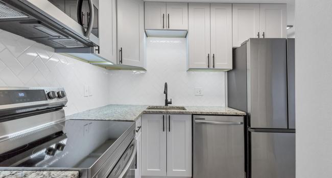 Mint Urban Infinity Reviews - Denver, CO | 1251 S. Bellaire St. | 234 ...