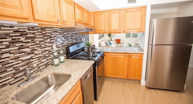 Castle Square Apartments Reviews - Boston, MA | 484 Tremont St | 12 ...