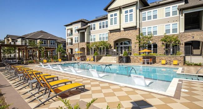 Brookson Flats Reviews - Huntersville, NC | 13428 Bryton Gap Boulevard ...