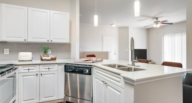 Vista 121 Reviews - Lewisville, TX | 2241 S State Hwy 121 | 130 ...