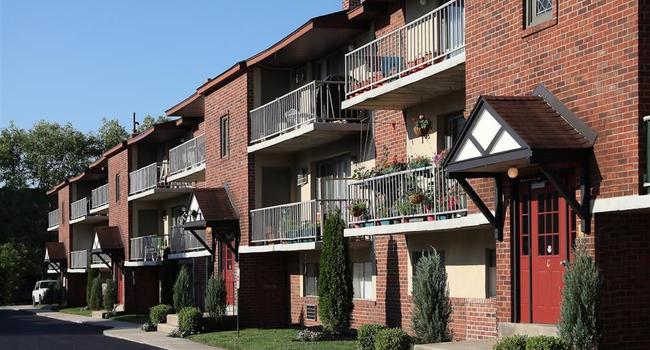 Lori Reviews - Lester, PA | 423 Governor Printz Boulevard | 1 Apartment ...