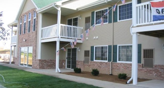 Hawk's Ridge Apartments - 50 Reviews | Beloit, WI Apartments for Rent ...